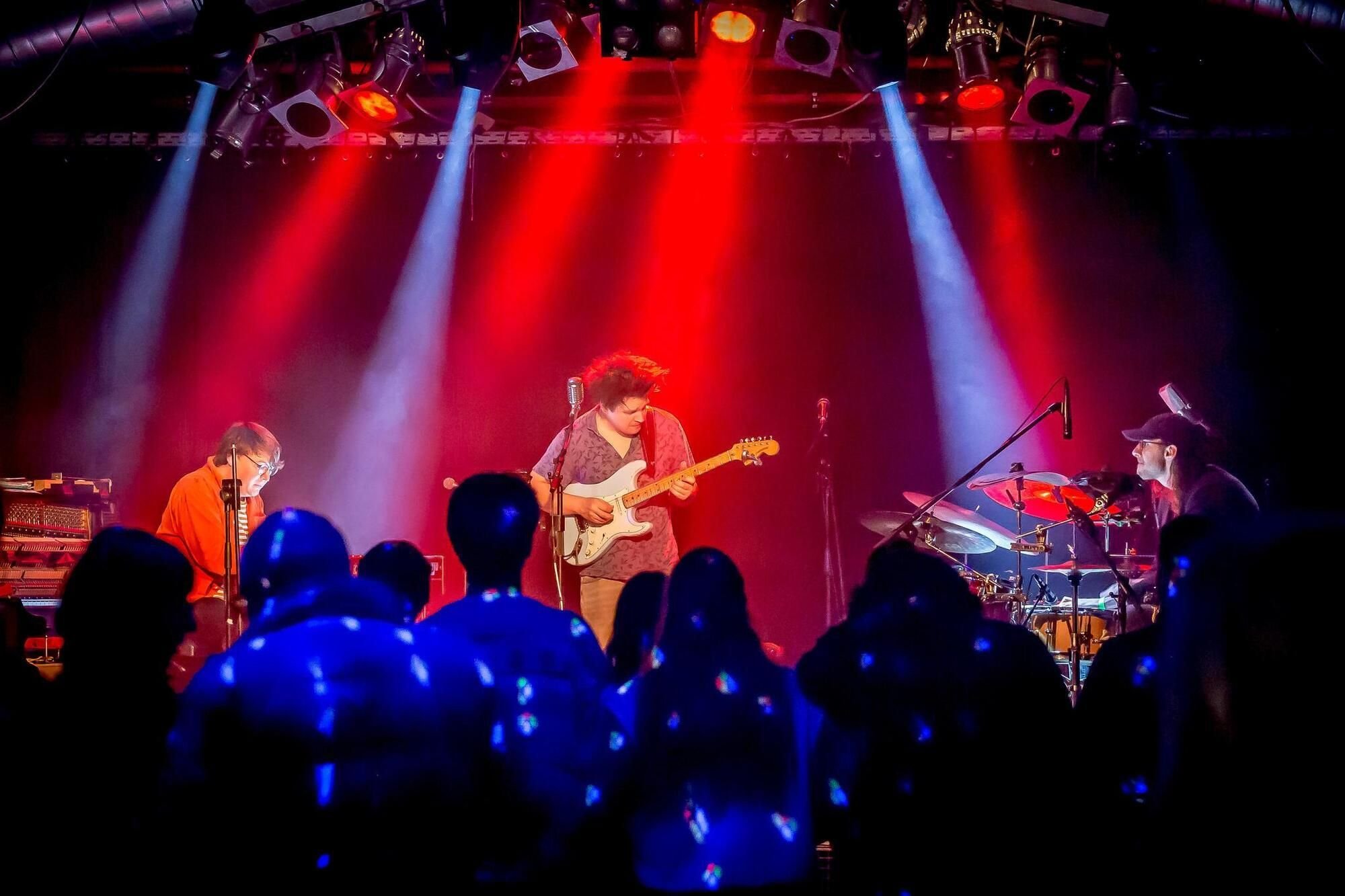 Psychedelic Revival im Abdera