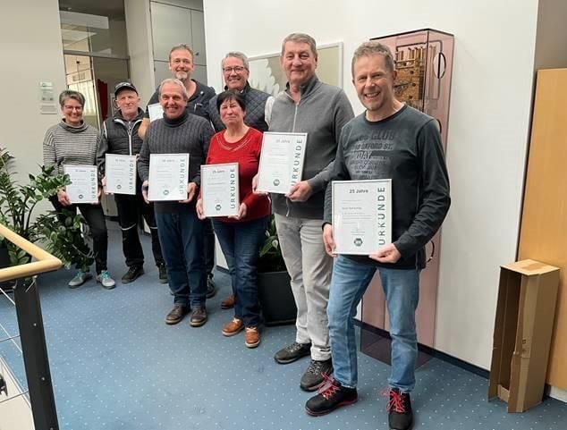 Firma Bauser in Wehingen ehrt Mitarbeiter