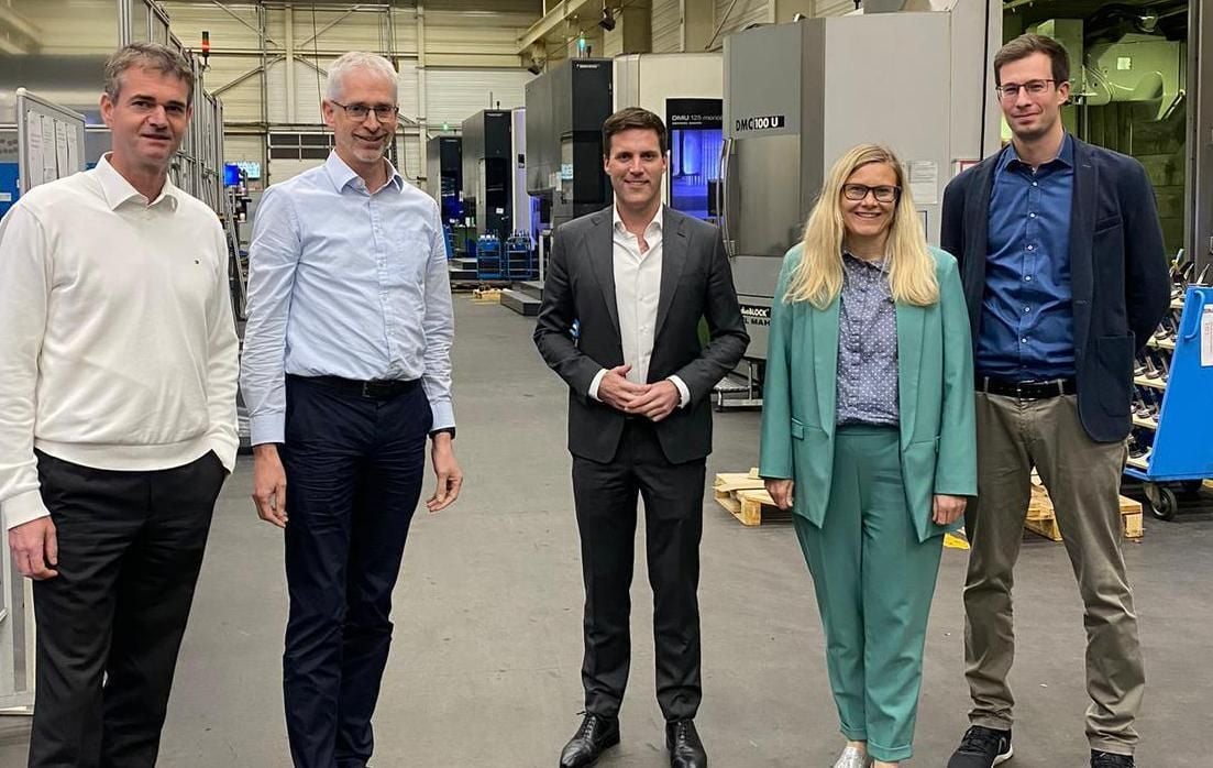 Im Unternehmen der „Gigaformen“