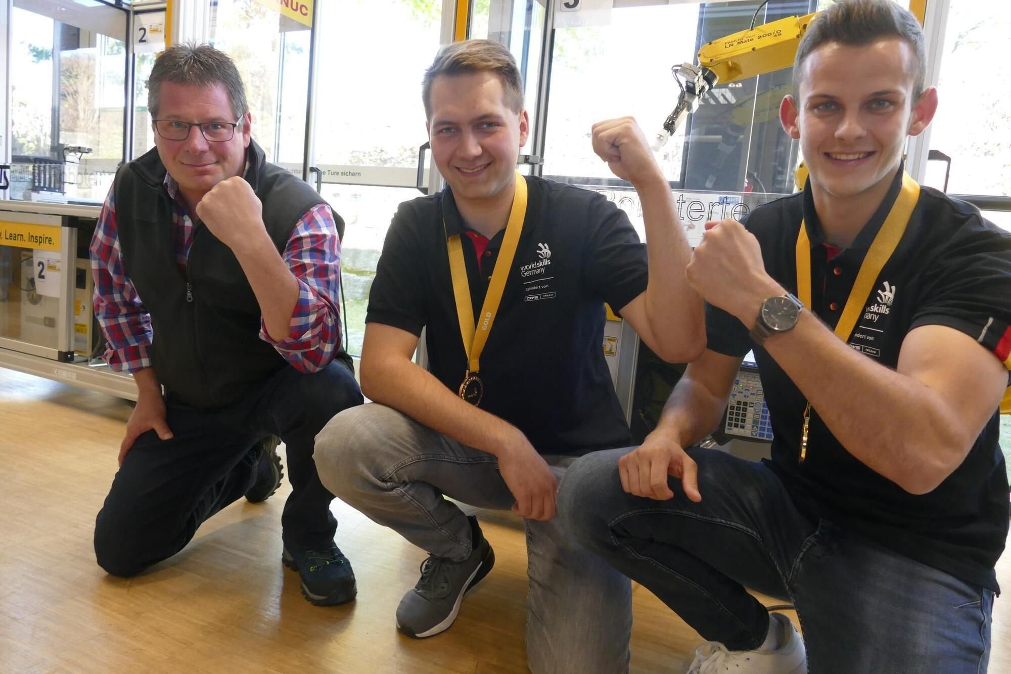 Zwei Mapal-Azubis werden Weltmeister