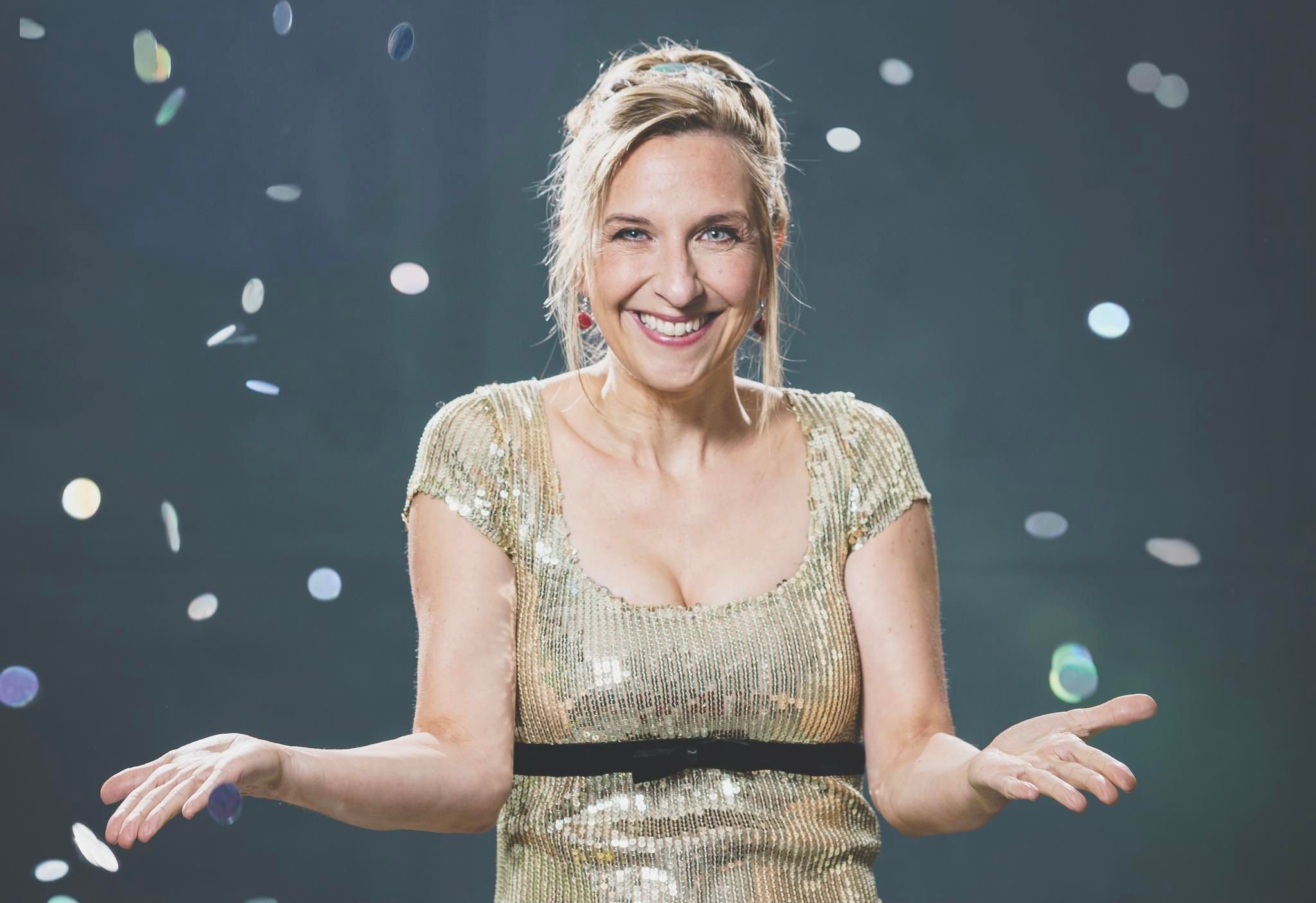 Sarah Hakenberg singt zum Weltfrauentag in Ehingen