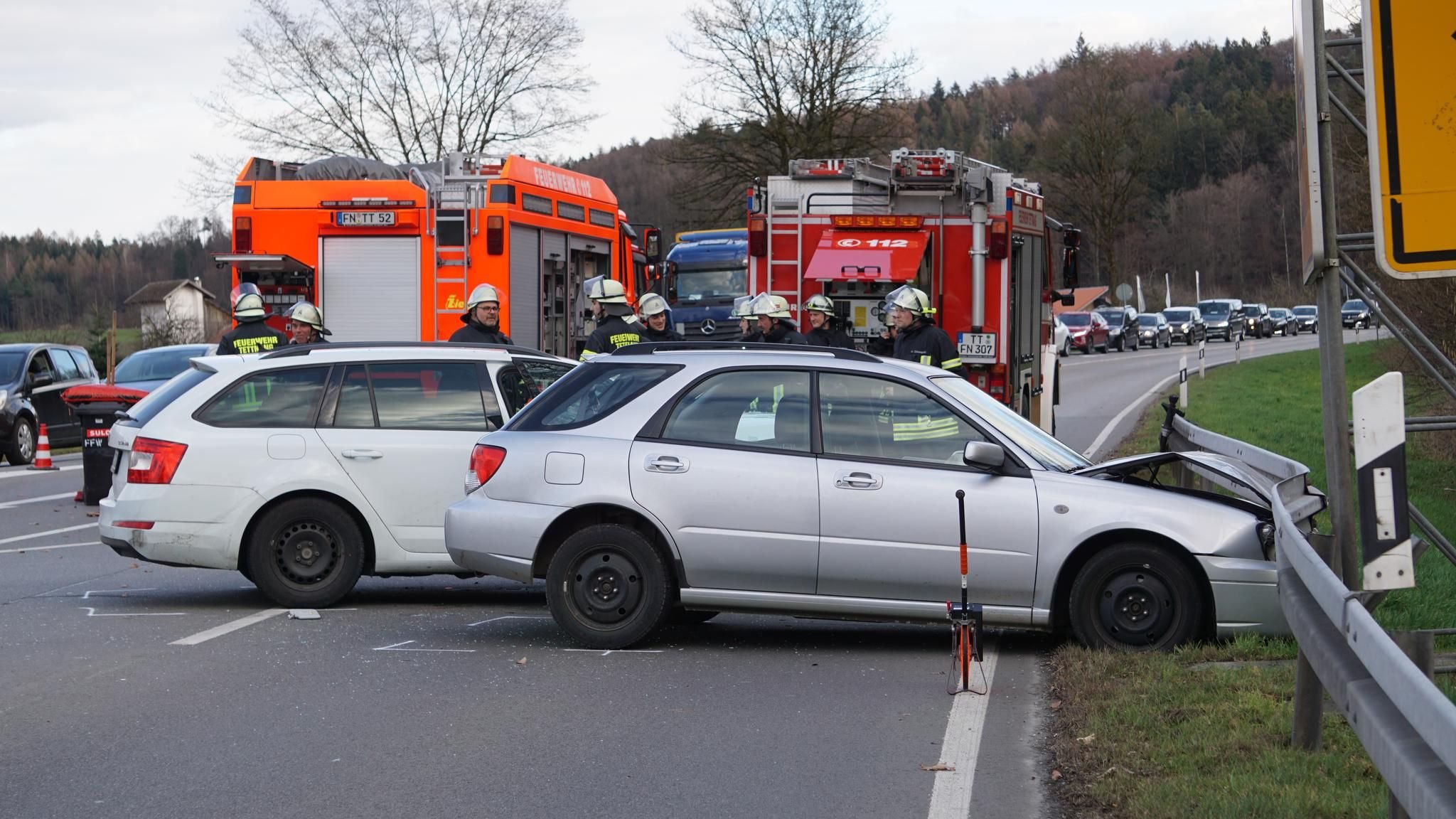 Sechs Verletzte bei schwerem Unfall auf B 467 Tettnang–Reutenen