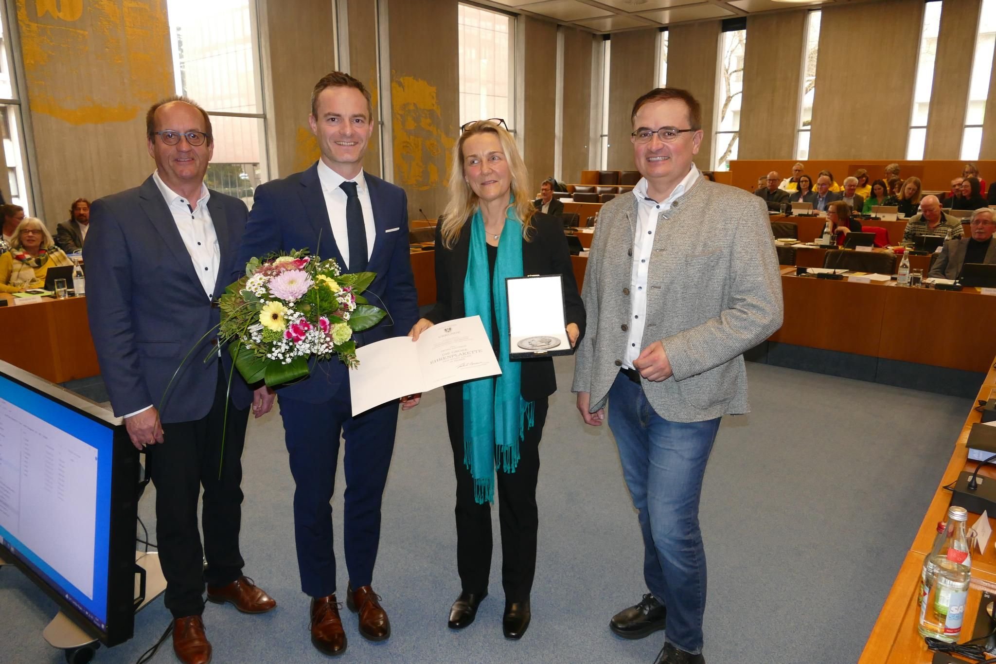 Stadt Aalen zeichnet Petra Pachner mit der Großen Ehrenplakette in ...