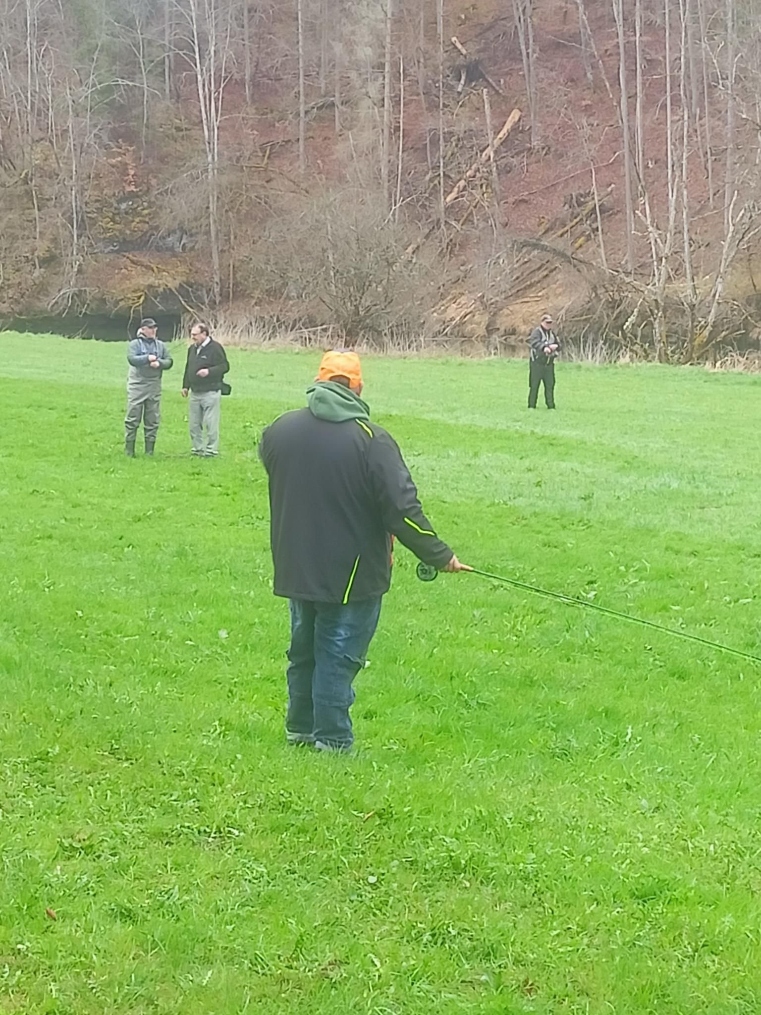 Fliegenfischerkurs durchgeführt