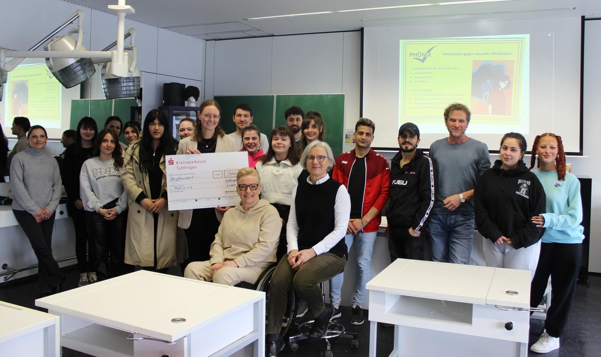 Ferdinand–von–Steinbeis–Schule spendet an Phönix