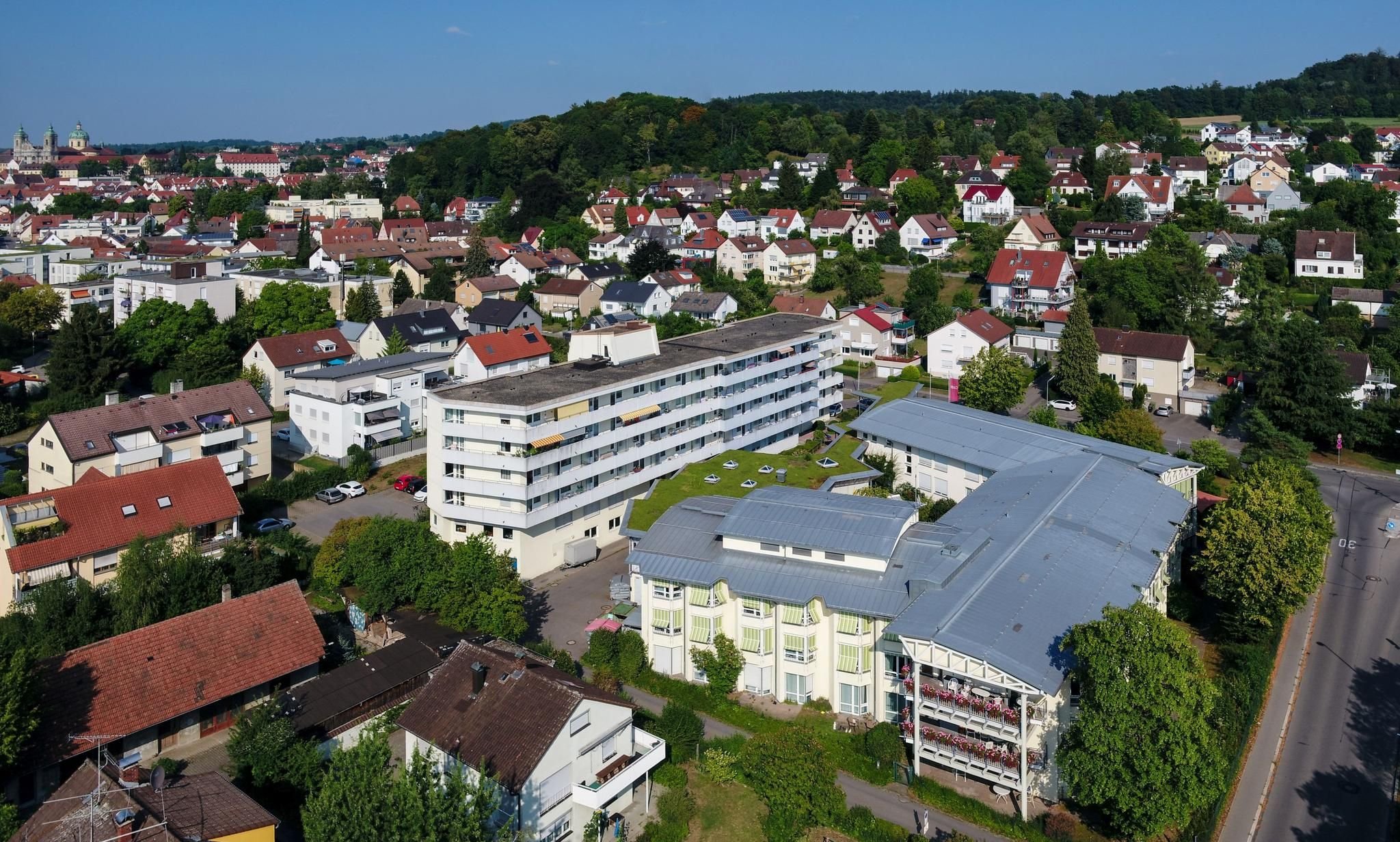 Stiftung reißt riesiges Gebäude in Weingarten ab