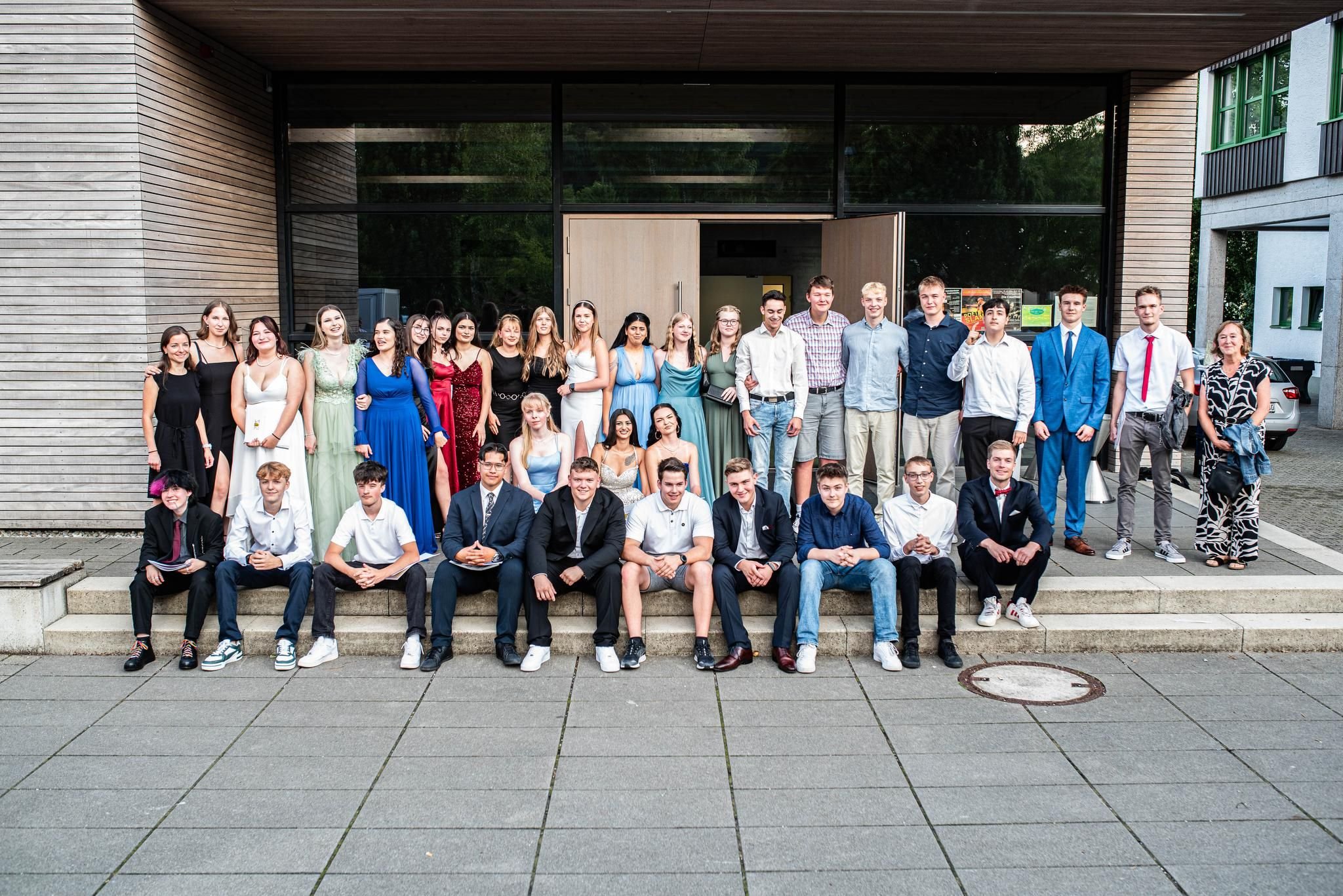 35 Schüler feiern ihren Realschulabschluss