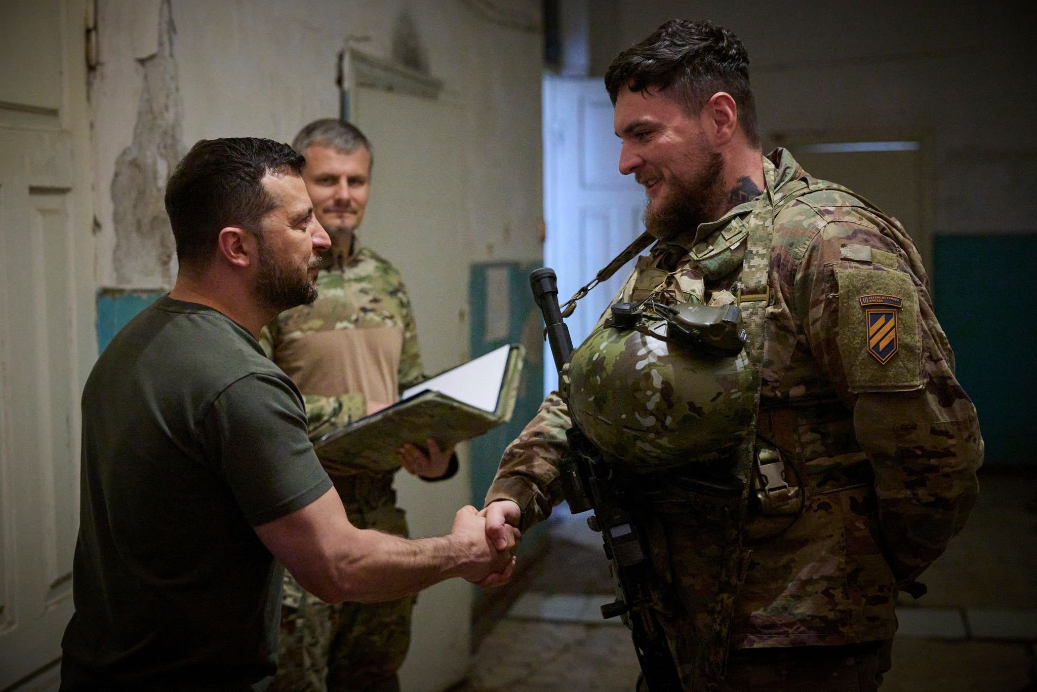 Selenskyj besucht ostukrainische Front nördlich von Bachmut