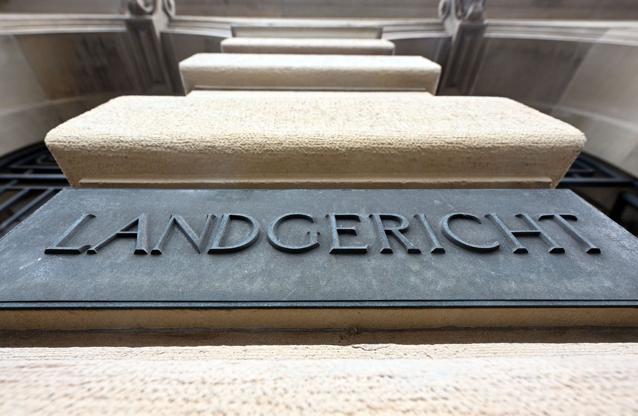 Überfallen und zurückgelassen: Martyrium beschäftigt Gericht