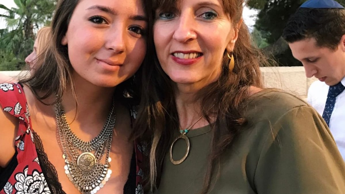 Mutter von Shani Louk ist froh, dass sie nicht gelitten hat