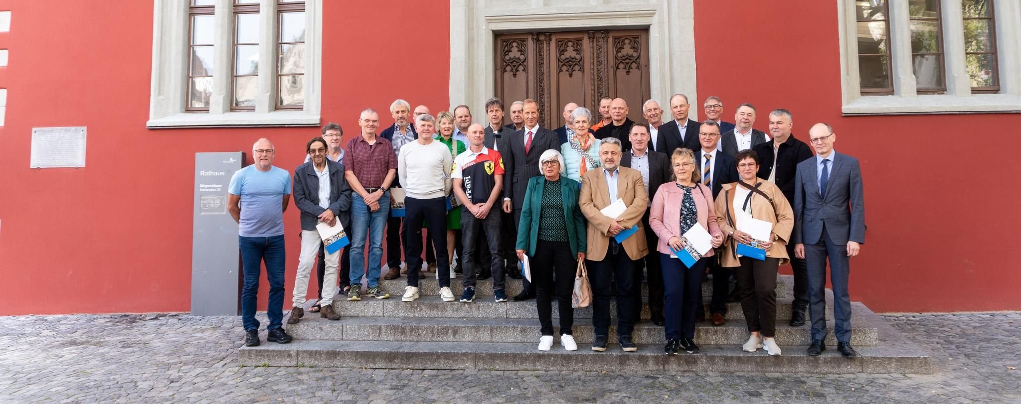 Oberbürgermeister Daniel Rapp ehrt 26 Arbeitsjubilare