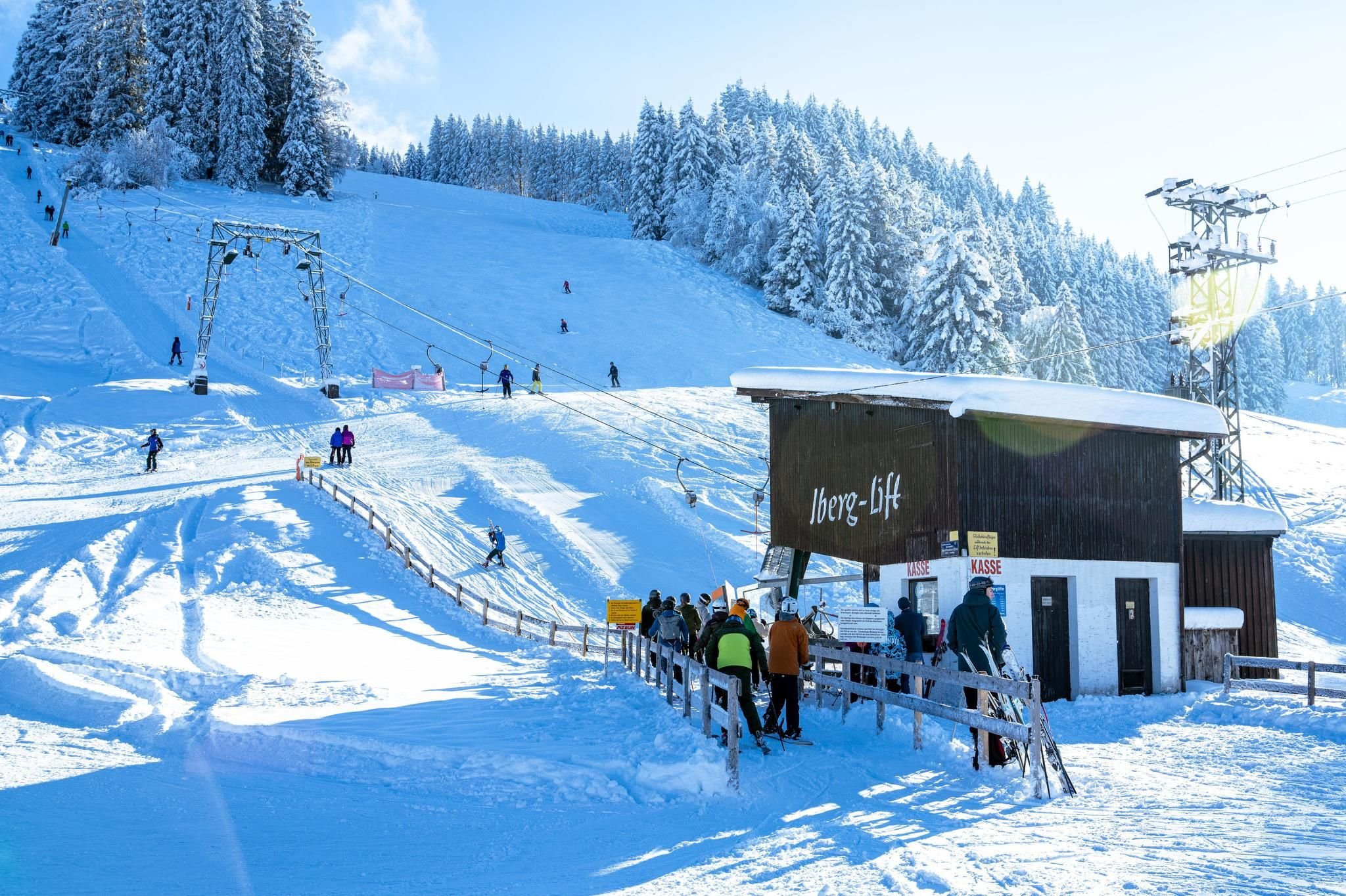 Ein echtes Wintermärchen: Am Iberg laufen die Skilifte