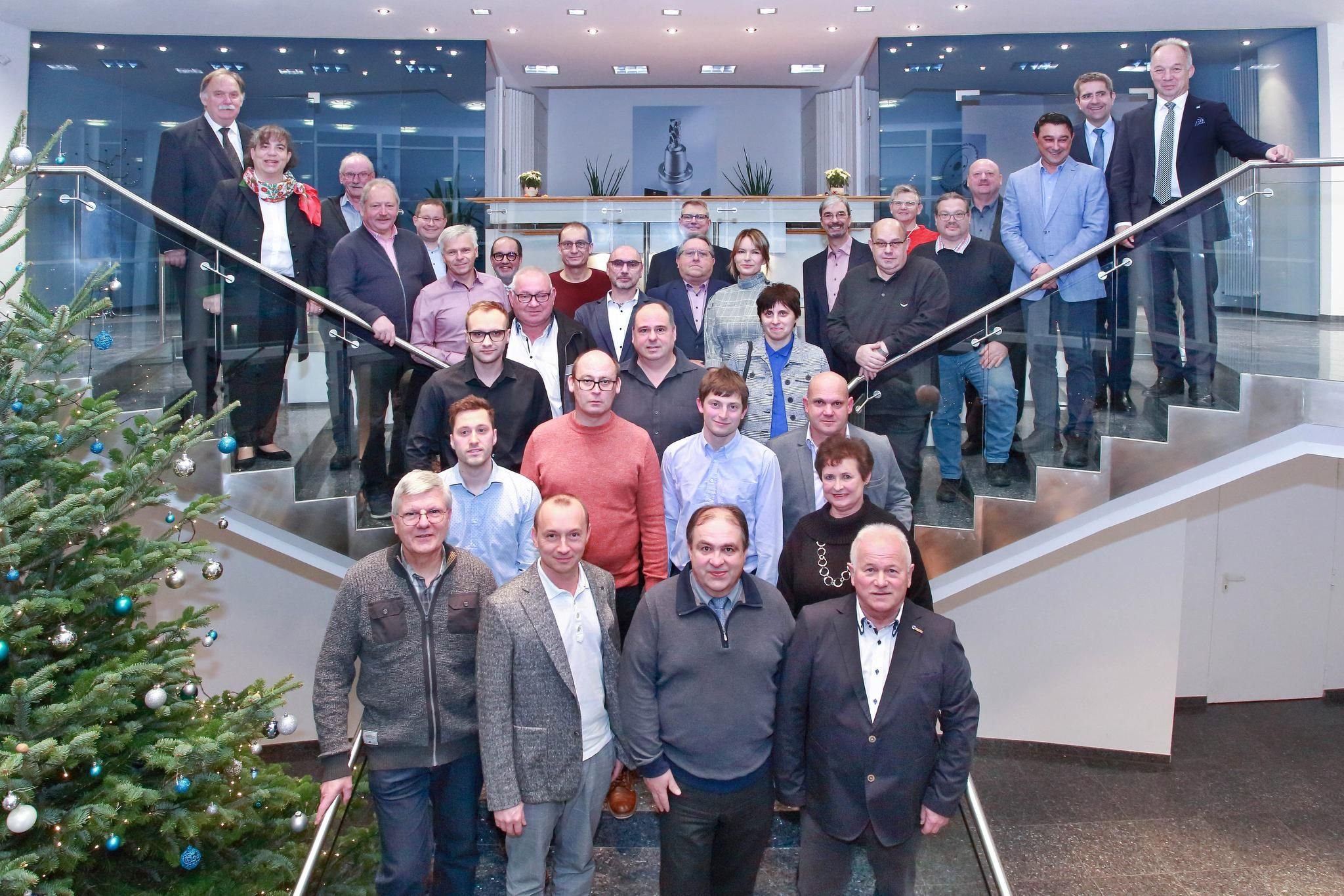 Leitz ehrt zahlreiche Jubilare