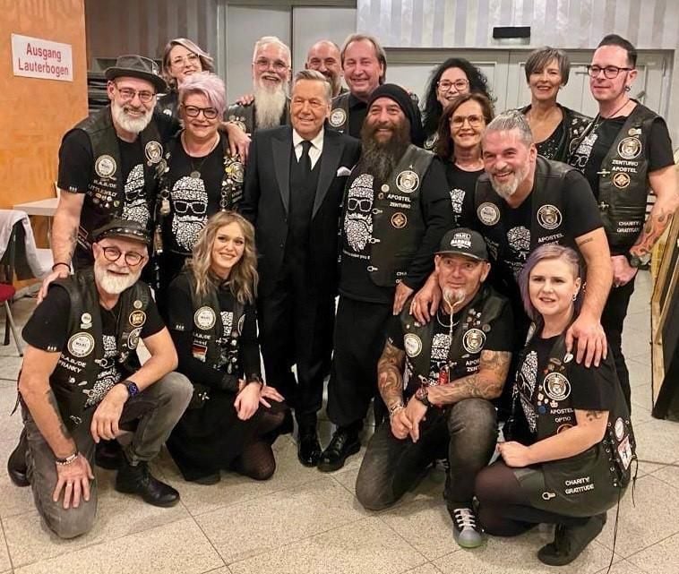 Biberach: Barber Angels singen mit Roland Kaiser in der ARD