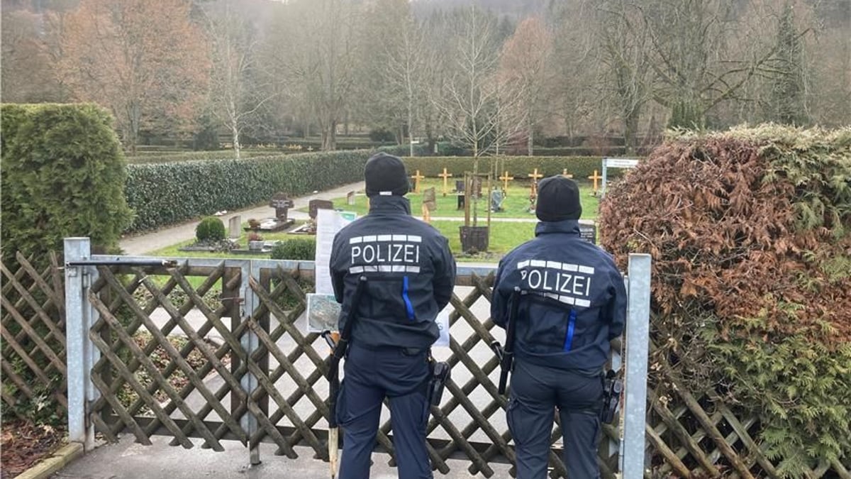 Warum die Polizei bei der Trauerfeier für Christian Z. am Ebinger ...