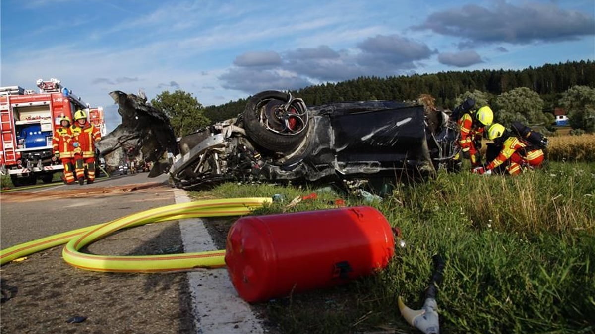 Schwerer Unfall auf K7131 bei Leidringen: Zwei Rettungshubschrauber im ...