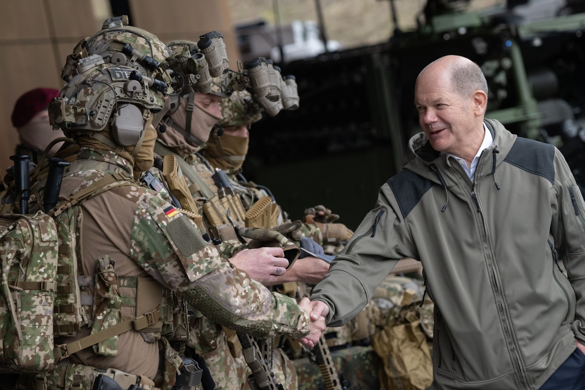 Verteidigung, Demokratie, Klima: Scholz tourt durch Calw