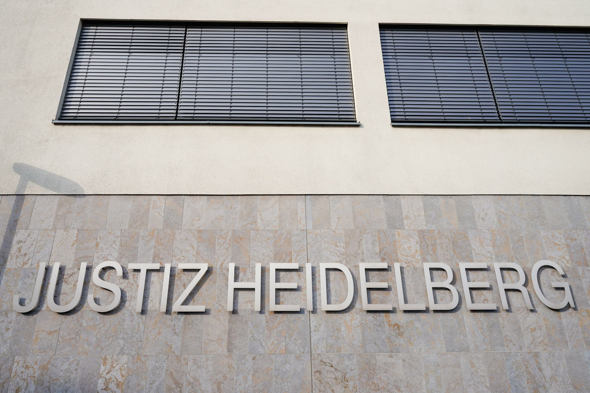 Prostituierte Gesteht Millionenbetrug An Verliebtem Freier