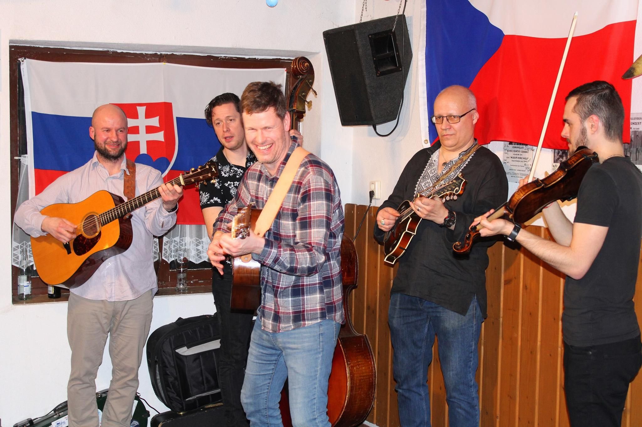 Drei Bands spielen beim Bluegrass- und Country-Festival