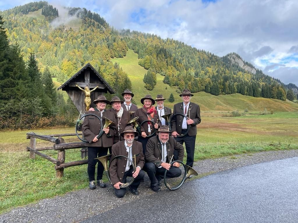 Klänge und Vorträge mit den Bad Wurzach Jagdhornbläsern am Torfmuseum