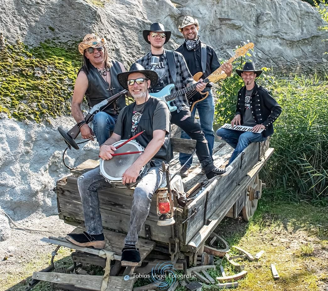 Rebel Guns treten beim Marktplatz Open-Air vor Status Quo auf