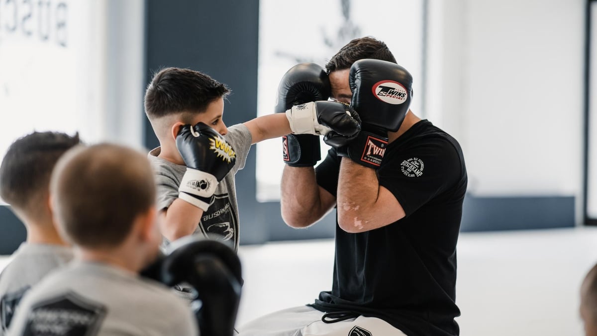 Diese Kampfsportschule bietet BJJ und Kickboxen für Dreijährige an