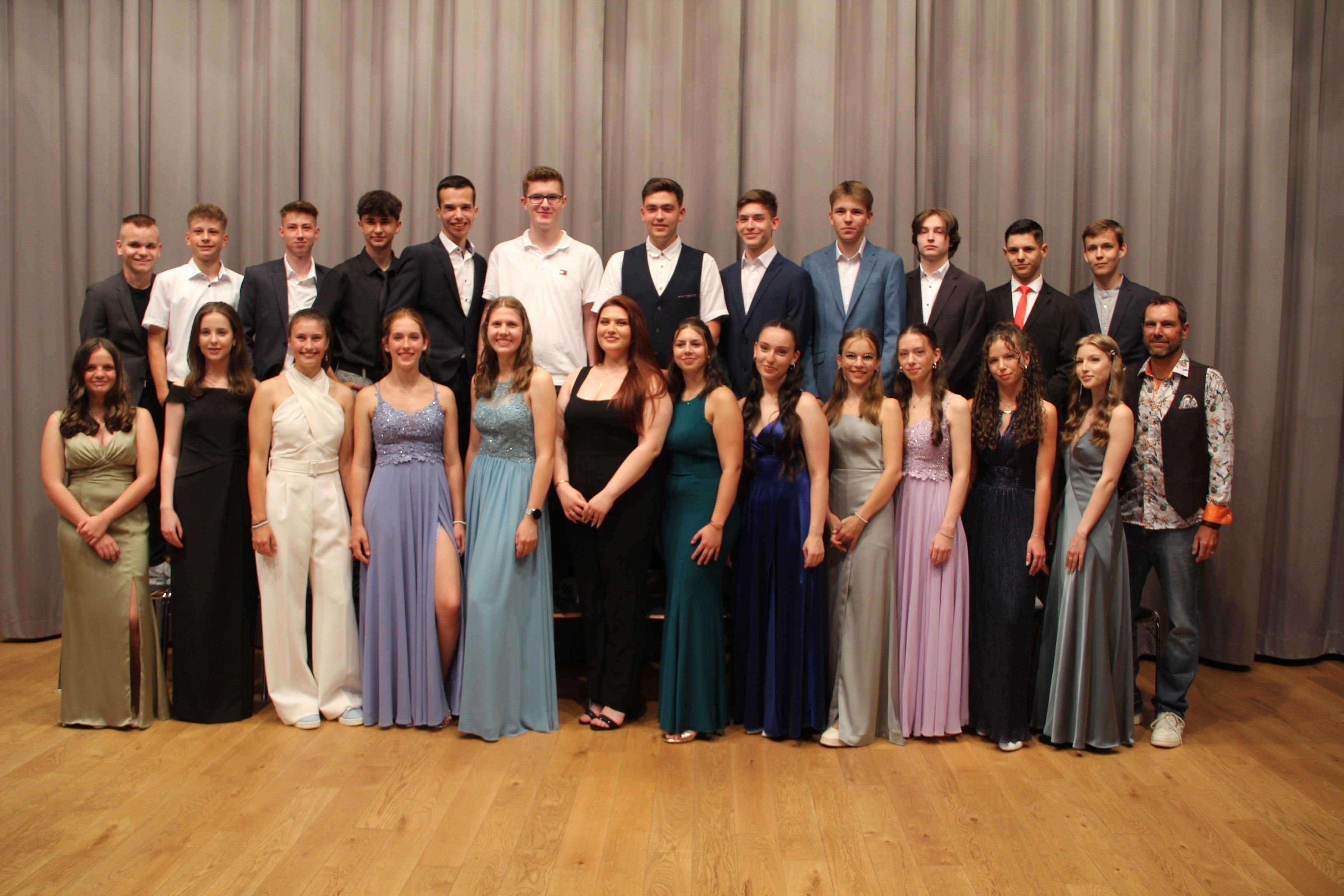 60 Absolventen verlassen die Bisinger Haupt- und Realschule