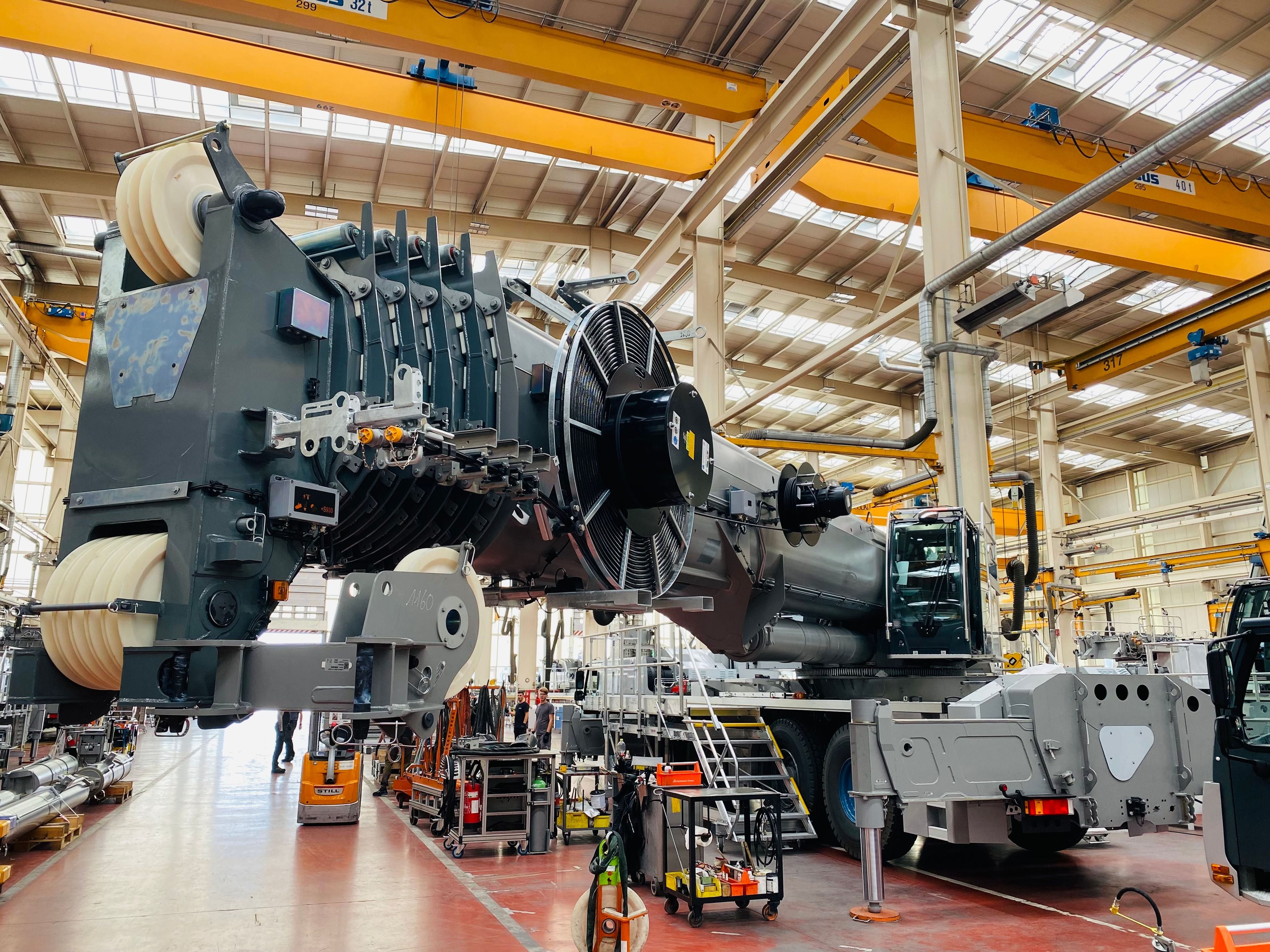 So entstehen Liebherr-Krane in Ehingen