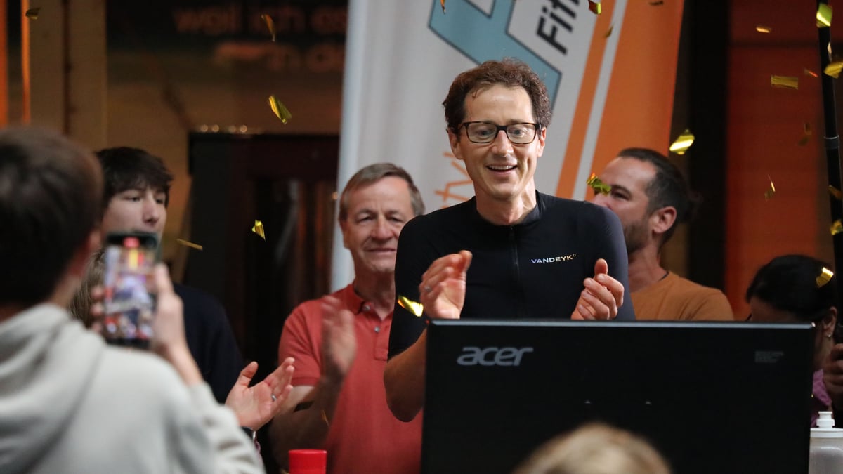 Daniel Steinhauser holt Fahrrad-Weltrekord nach Bad Waldsee