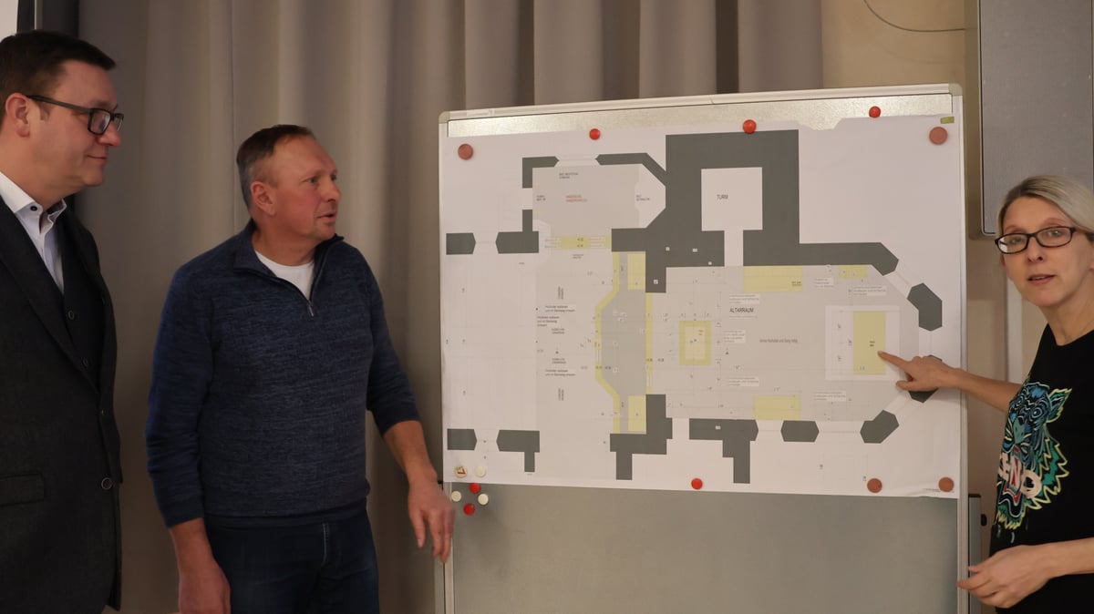 Christine Götz bringt Glanz in die Allmendinger Pfarrkirche