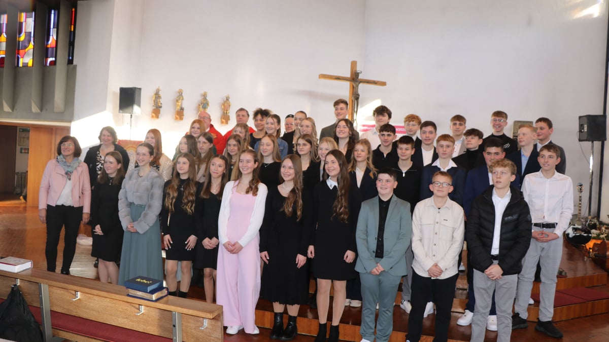 72 Personen erhalten das Sakrament der Firmung