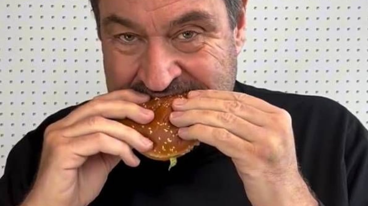 So wie Markus Söder isst sonst sicher kaum jemand seinen Burger