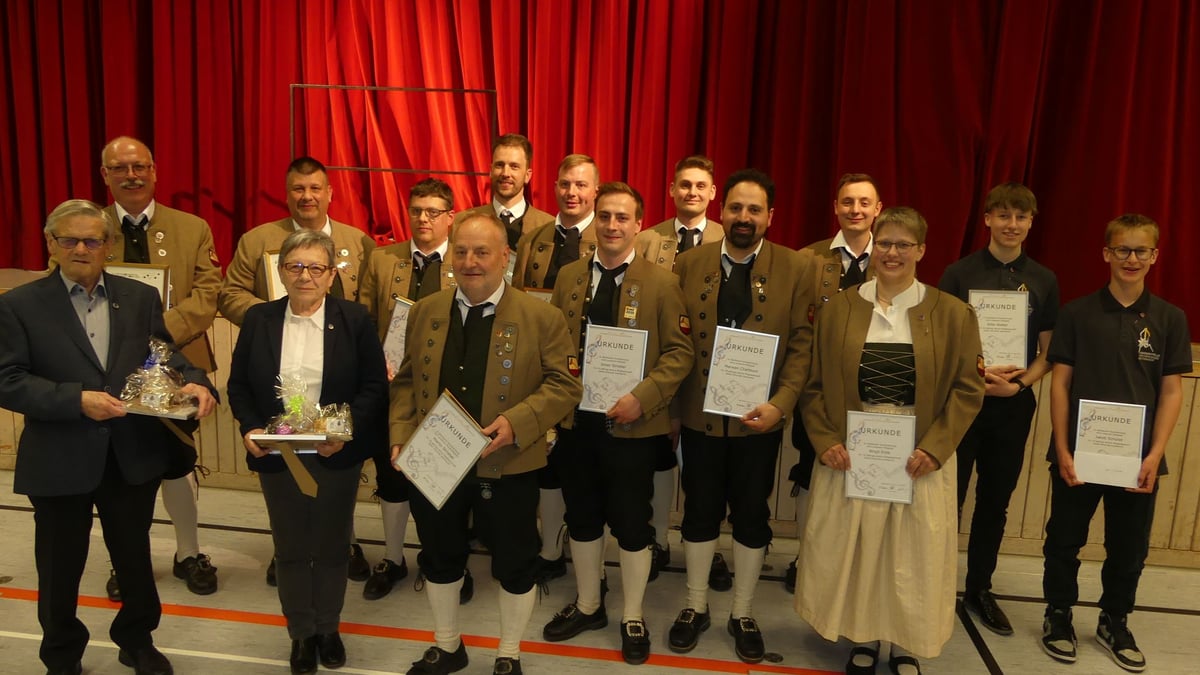 Musikverein "Edelweiß" ehrt verdiente Mitglieder