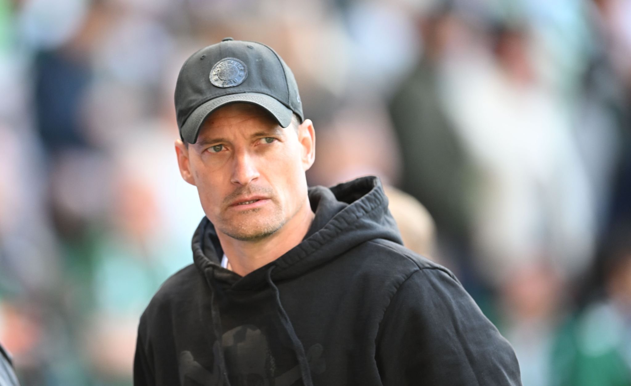 St. Pauli fast gerettet: Trainer Blessin mahnt trotzdem