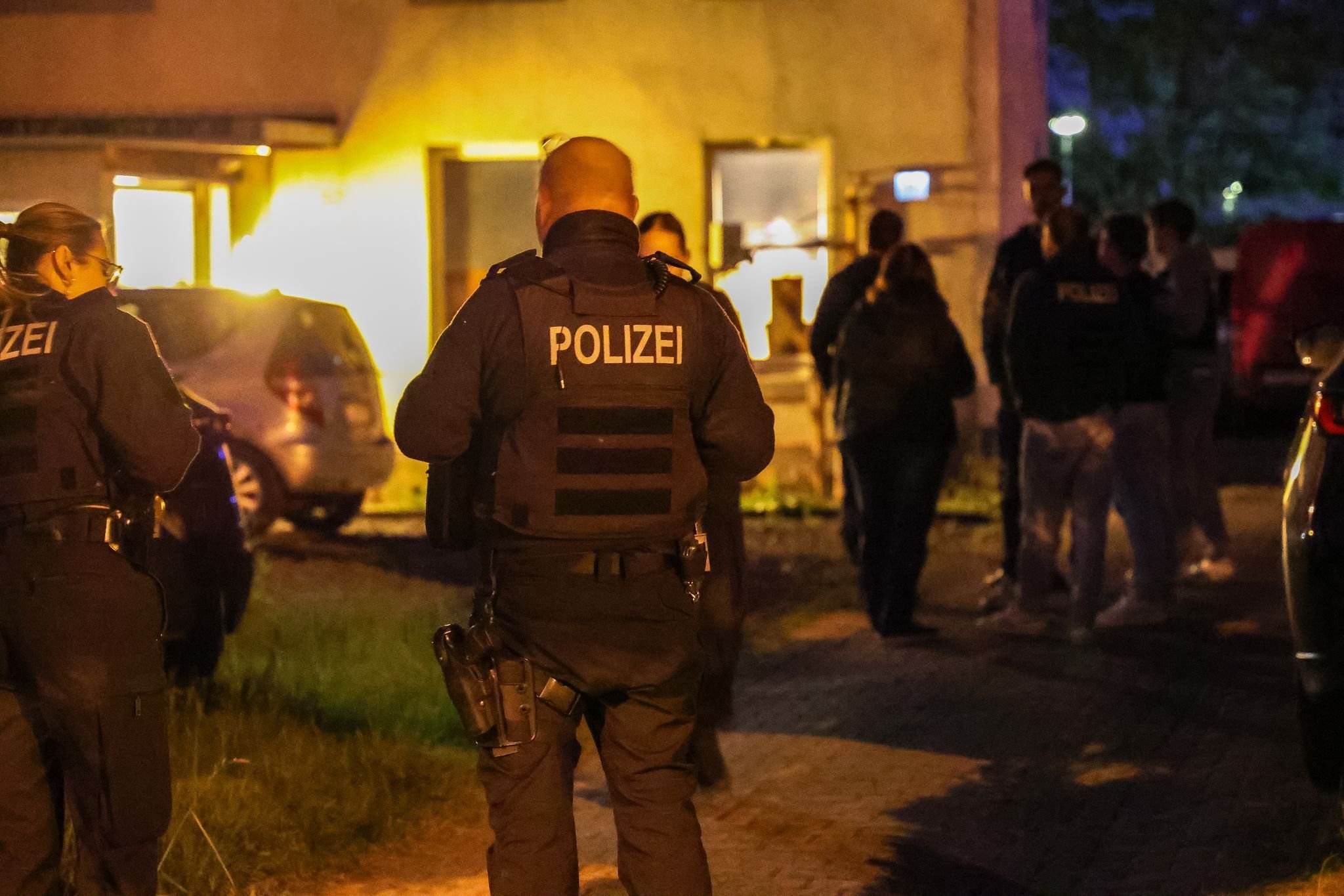 Nach gewalttätigem Streit: Polizei durchsucht Wohnung