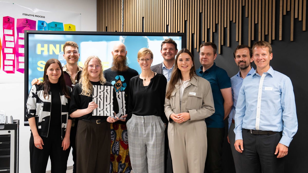 Erster Science Slam an der HNU begeistert Publikum