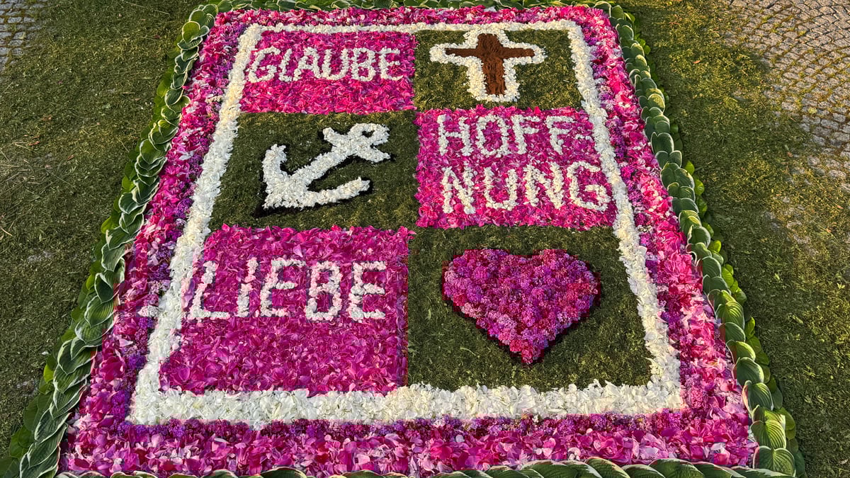 Blumenteppich für Fronleichnam
