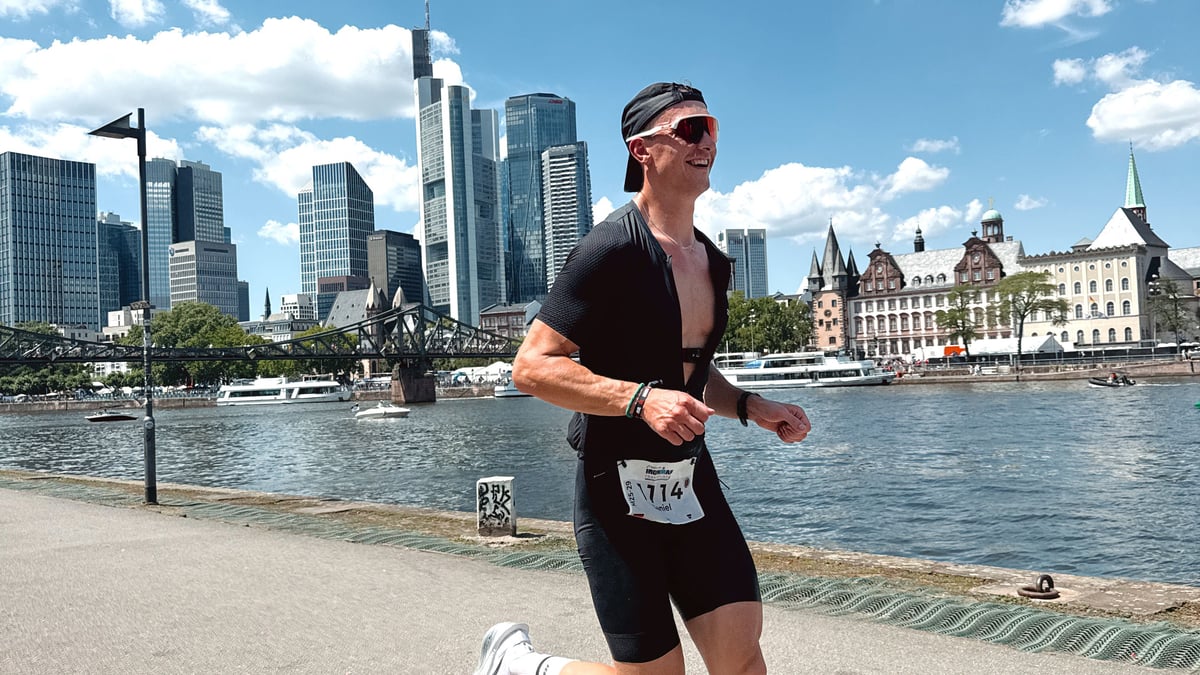 Er bestreitet ersten Ironman - qualifiziert sich für die WM