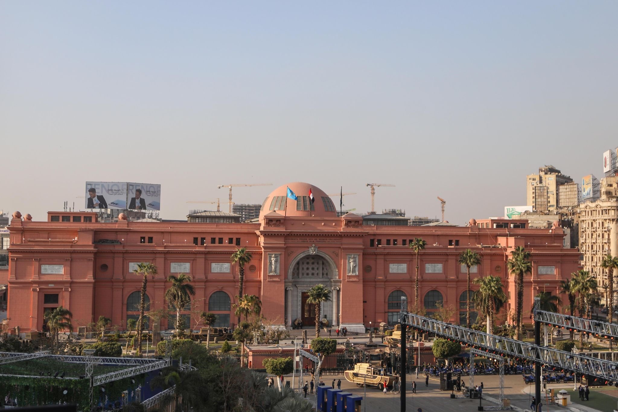 Antiker Armreif aus Kairo verschwunden - mehrere Festnahmen