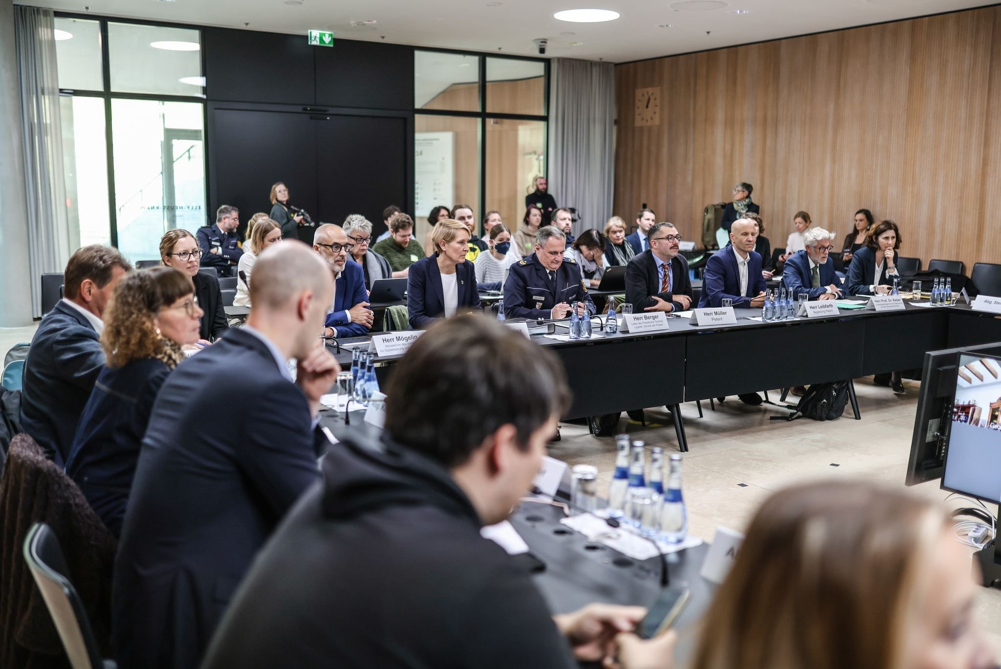 Grüner Widerstand gegen die Polizei-Software von Palantir