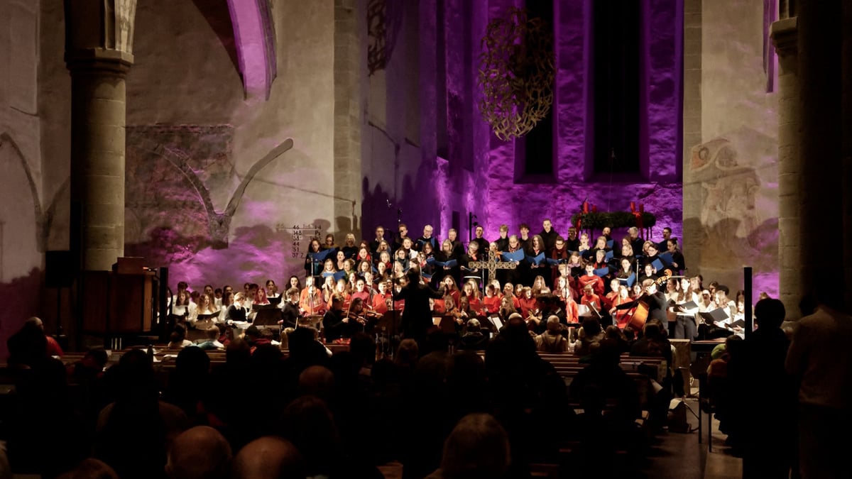 Ein Fest der Klänge: Spohn-Gymnasium verzaubert Stadtkirche